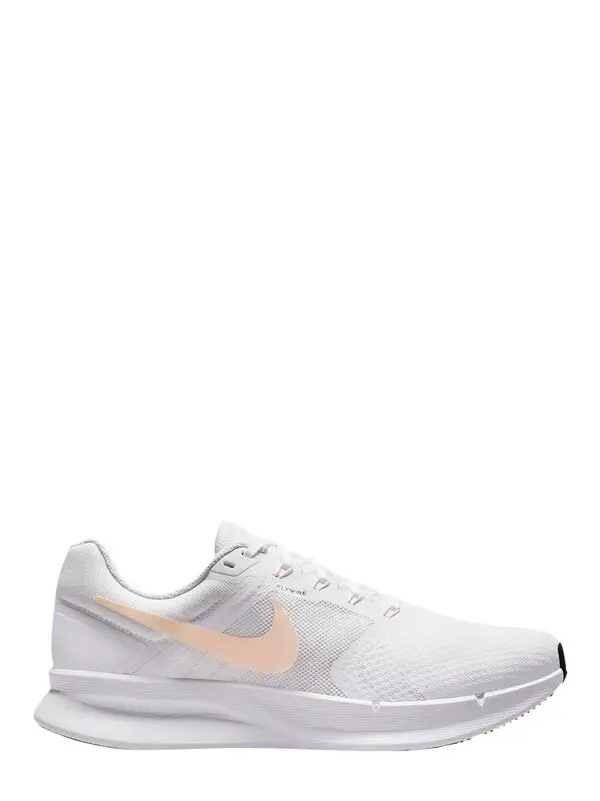 Nike Wmns Run Swift 3 Athletic Sneakers - White
