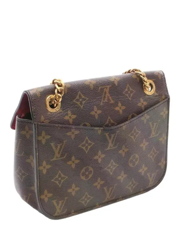 LOUIS VUITTON Passy Monogram Chain Shoulder Bag - Brown