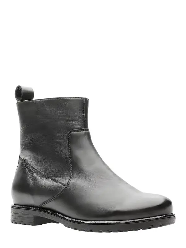ARA Ankle Boots With Pull Tab And Lug Sole - Black