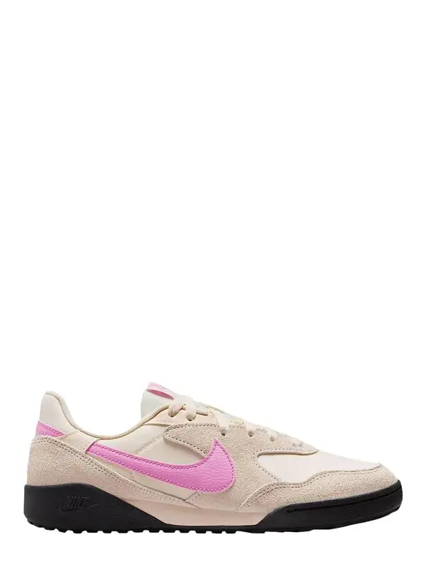 Nike Wmns Terra Manta Sneakers - White