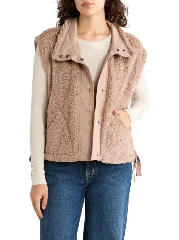 BEACHLUNCHLOUNGE Paxton Fleece Vest - Camel