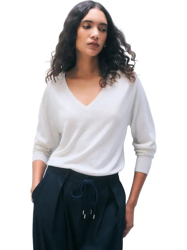 WHITE & WARREN Superfine Merino Wool V-neck Sweater - Ivory