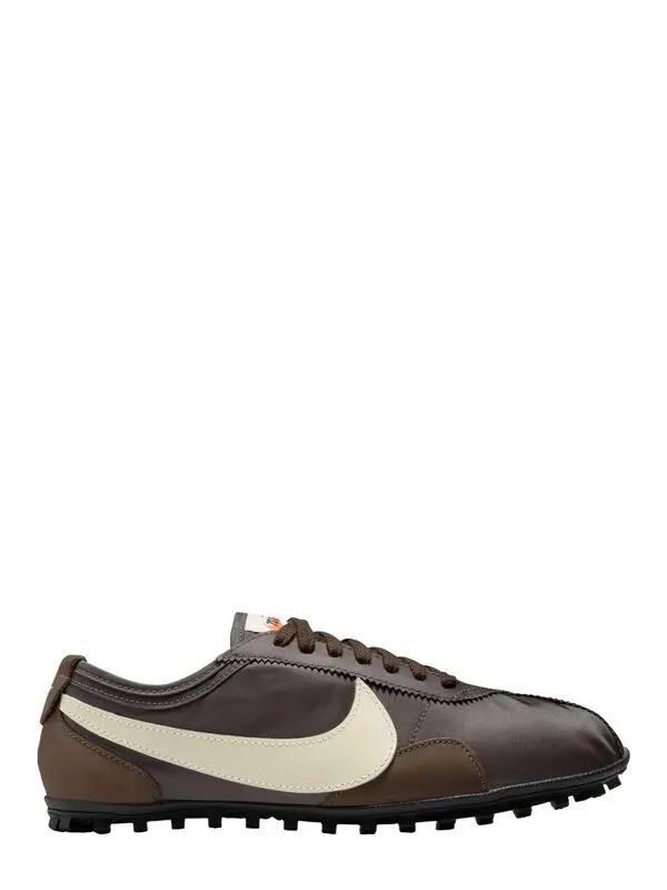 Nike Lace Up Low Top Sneakers - Black