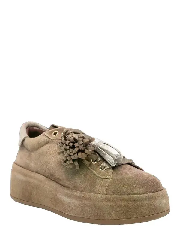 GIO+ 150 Olivia Tassel Detail Platform Sneakers - Brown
