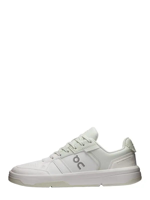 On The Roger Clubhouse Sneakers - White/iceberg