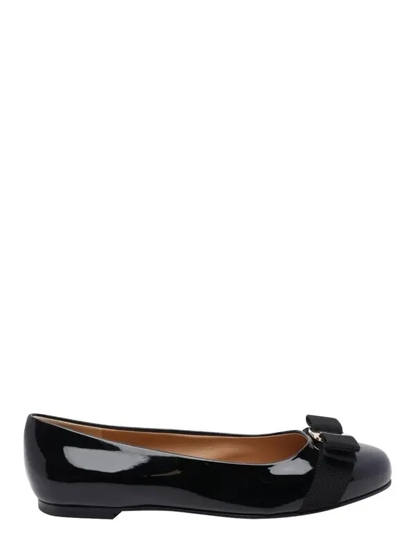 FERRAGAMO Patent Leather Varina Ballet Flats With Iconic Bow - Black