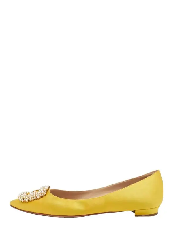 Manolo Blahnik Hangisi Ballet Flats With Pearl Embellished Buckle - Yellow