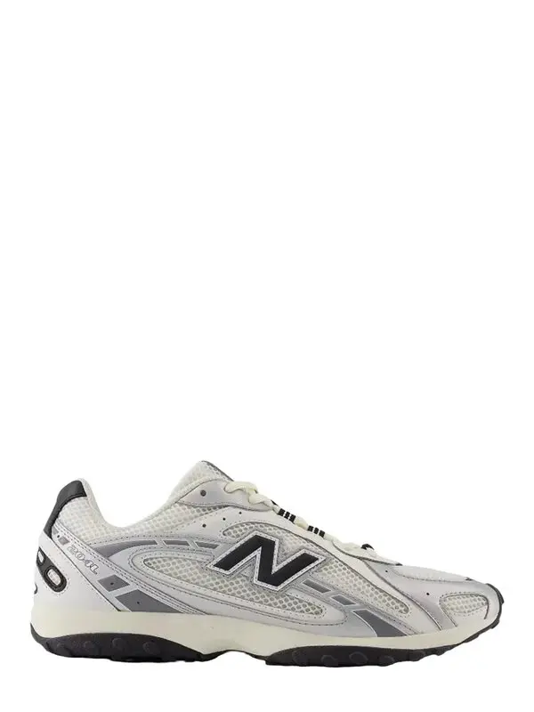 NEW BALANCE Multi-piece Upper Sneaker With Embossed Coating & Vintage Traction - Argento
