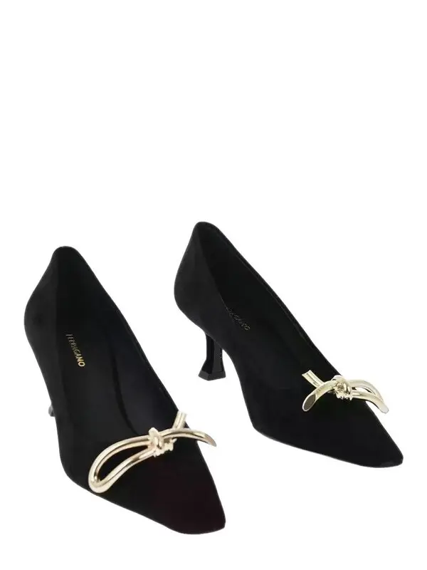 FERRAGAMO Annie Heeled Pumps In Suede With Logo-engraved Hardware - Black