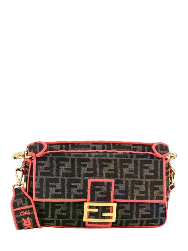 Fendi Baguette Nm Bag Zucca Canvas Medium Shoulder Bag - Brown