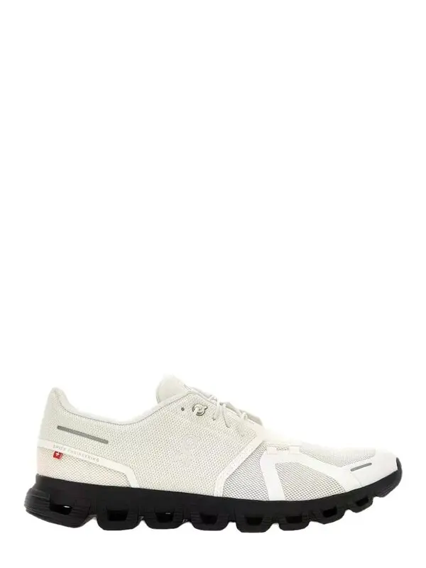 On 6 Sneakers With Paneled Design And Rubber Sole - White