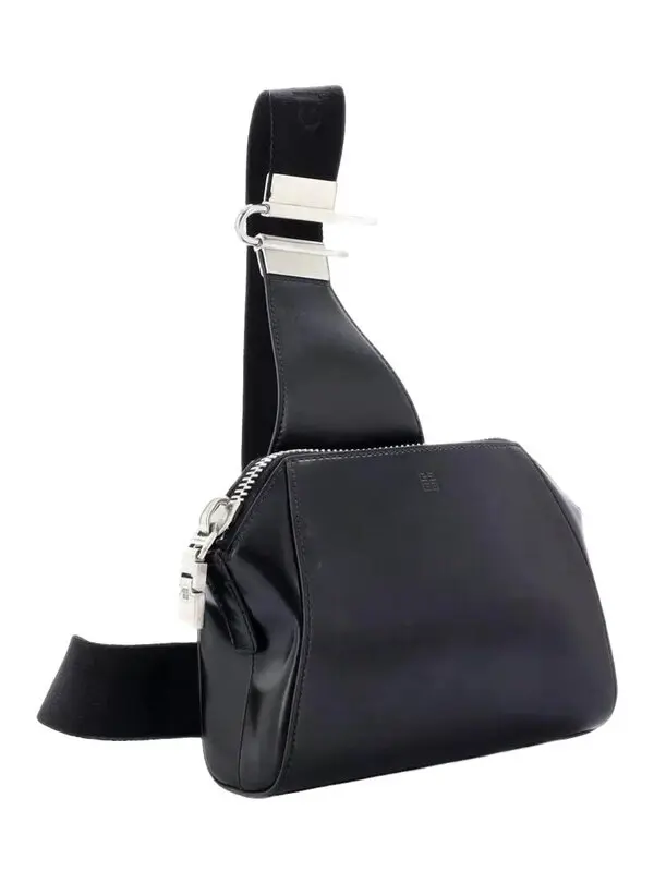 Givenchy Antigona U Crossbody Bag In Leather - Black