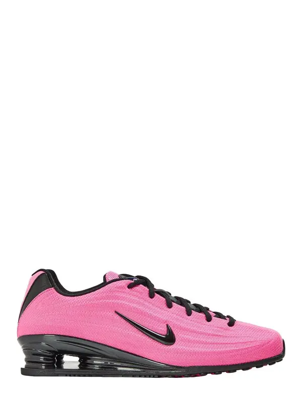 Nike Lace Up Sneakers - Pink