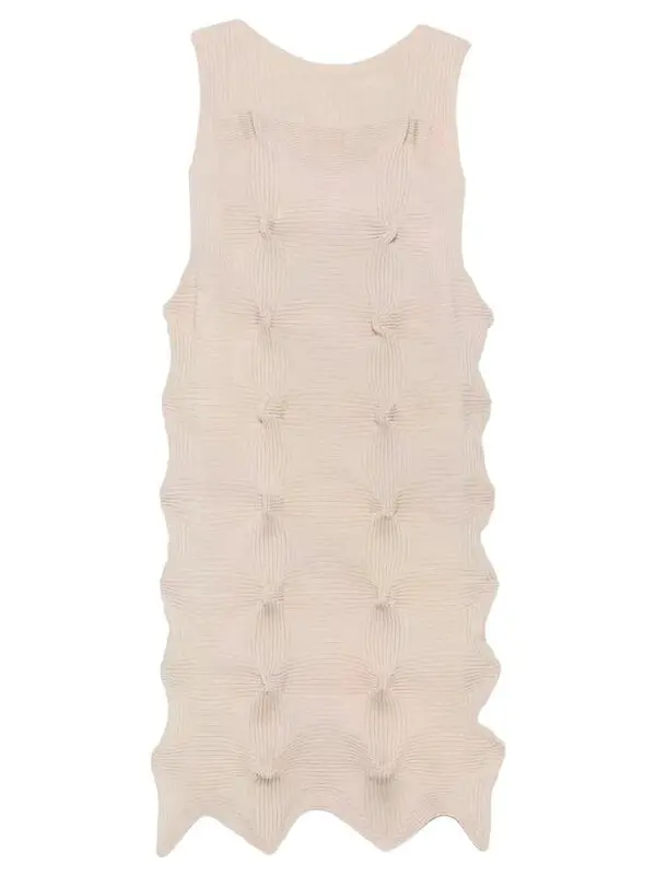 Issey Miyake Textured Pleated Dress - Neutrals