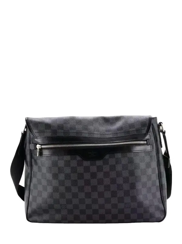 LOUIS VUITTON Damier Graphite Gm Messenger Bag - Black