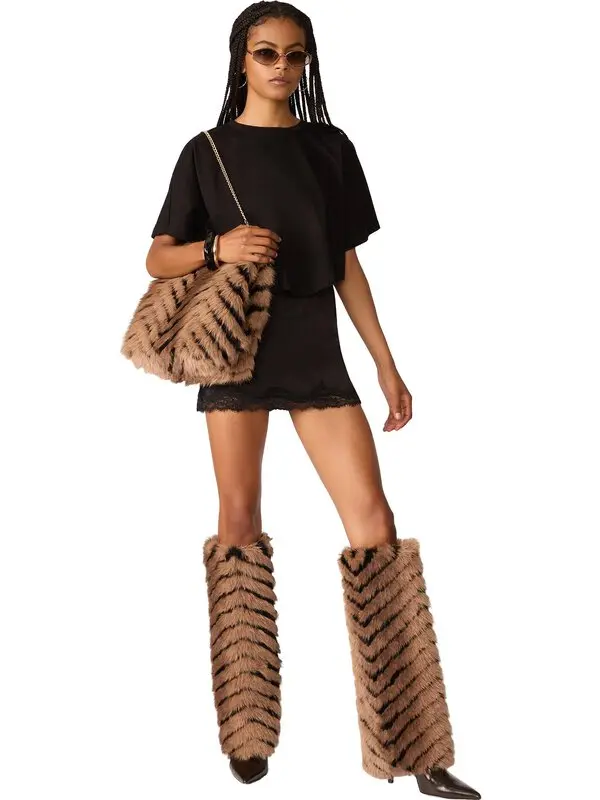 Steve Madden Icon Boot & Sefina Faux Fur Bag Bundle - Black