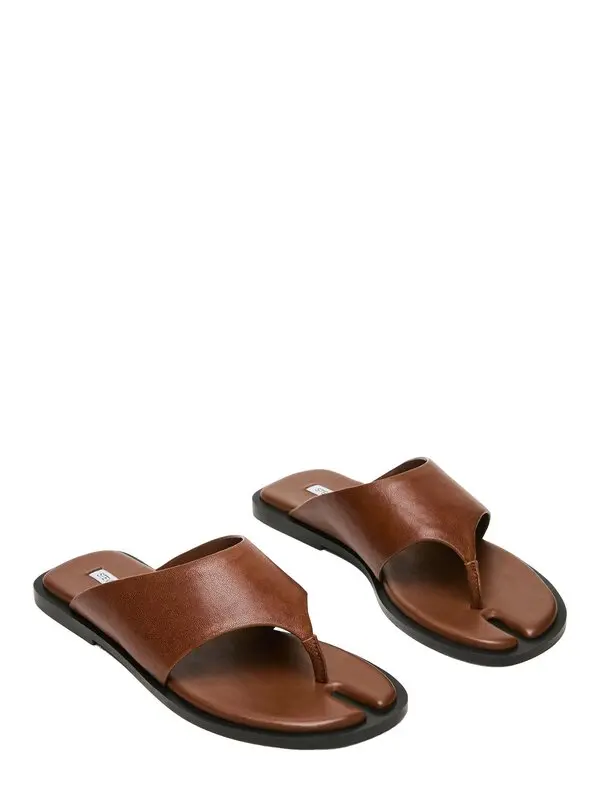 Steve Madden Illia Leather Thong Sandals - Cognac