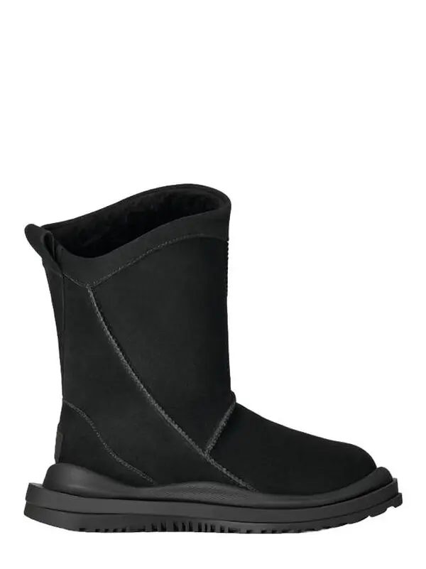 UGG Classic Distort Sheepskin Boots - Black