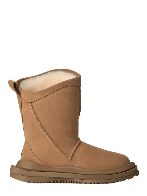 UGG Classic Distort Sheepskin Boots - Chestnut