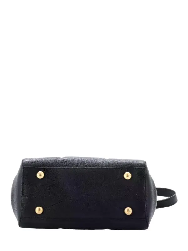LOUIS VUITTON Montaigne Handbag - Black
