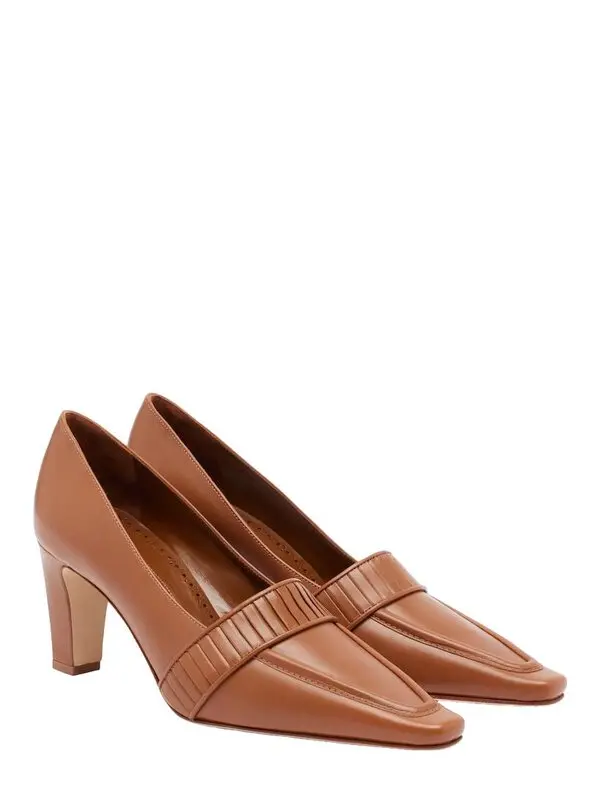 Manolo Blahnik Mindita Leather Pumps - Brown