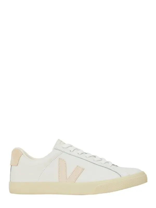 VEJA Leather Lowtop Sneakers - No