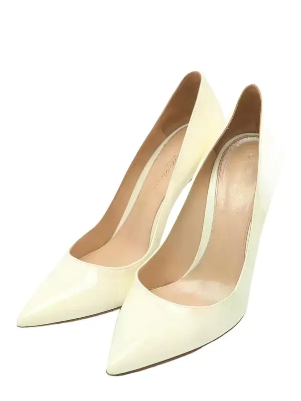 GIANVITO ROSSI Pointed-toe Pumps - Neutrals