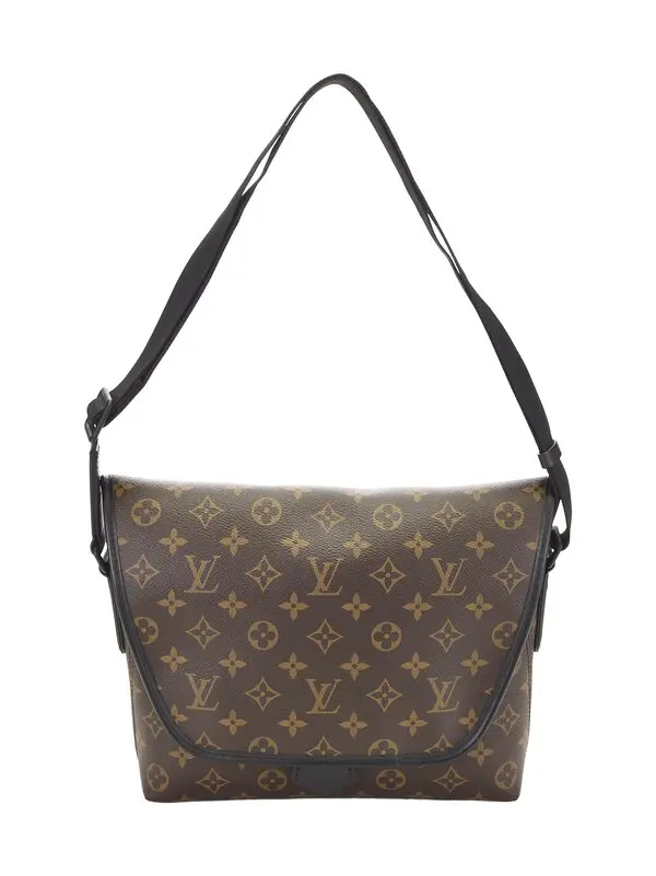 LOUIS VUITTON Monogram Macassar Magnetic Messenger - Brown