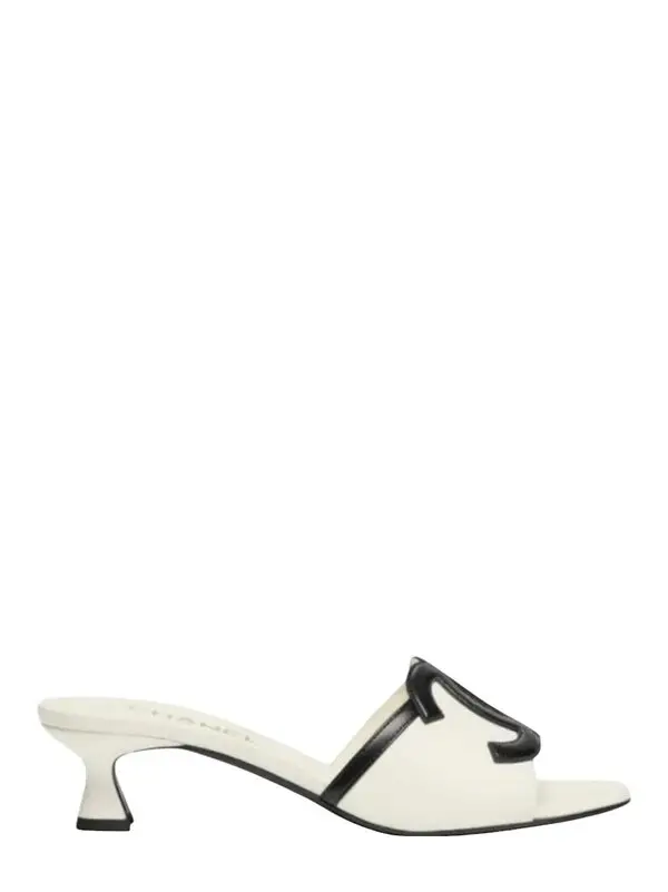 Chanel Lambskin Mulein - White/black