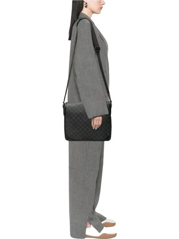 LOUIS VUITTON 2011 Damier Graphite Daniel Mm Crossbody Bag - Black