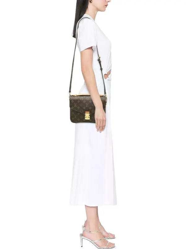 LOUIS VUITTON 2017 Monogram Pochette Metis Satchel - Brown