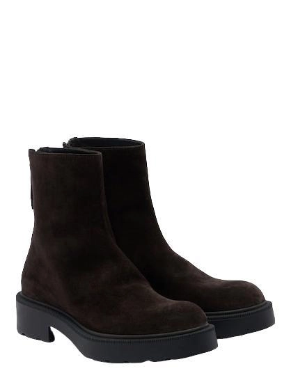 THE ROW Solid Suede Ankle Boots - Black