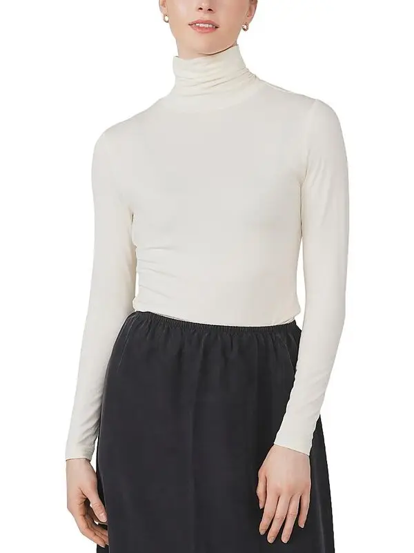 POINT Stretch Knit Turtleneck - Cream