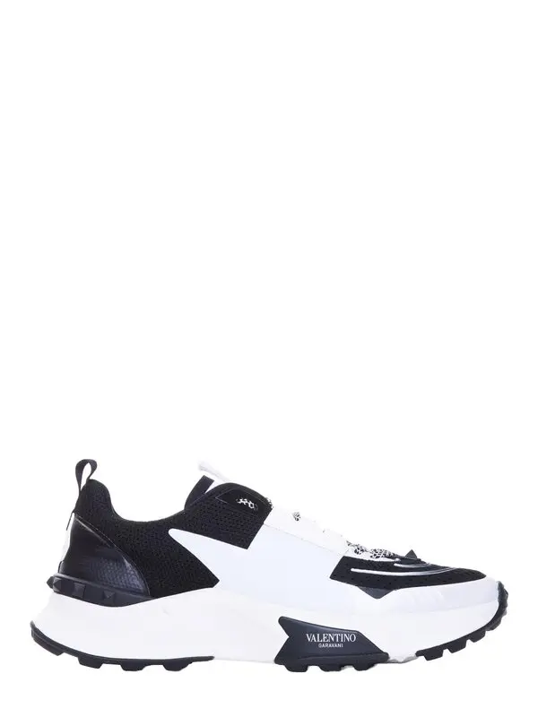 Valentino Garavani True Act Sneakers - Black