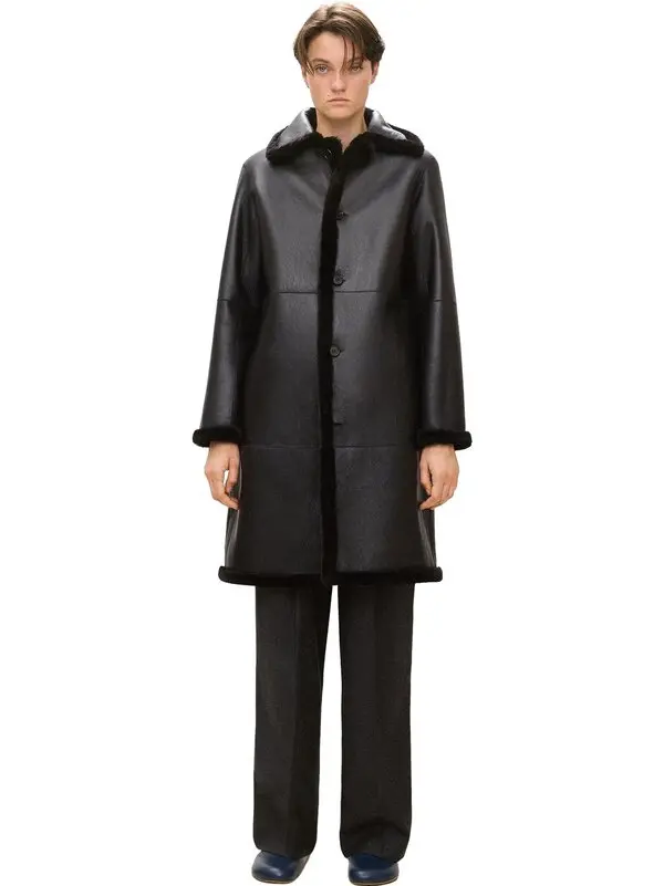 Theory Reversible Trench Coat In Shearling - Black