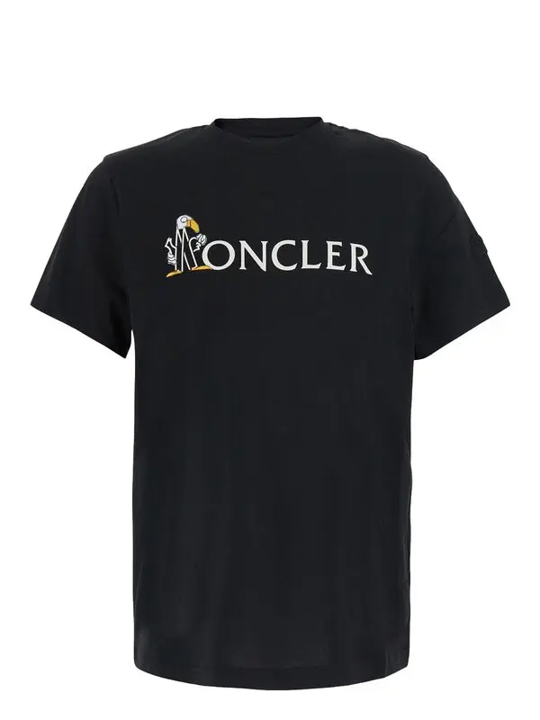 Moncler T-shirt With Logo On The Front And Logo Patch On The Sleeve In Cotton For - Black