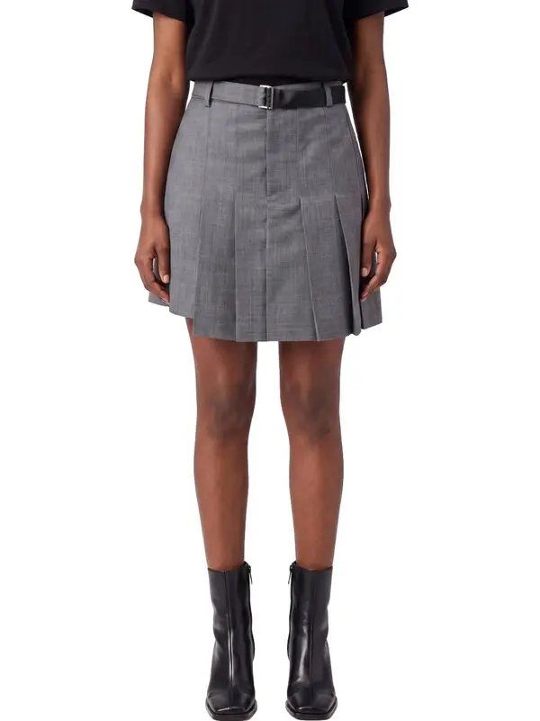Sacai High-waisted Pleated Wool Shorts With Asymmetrical Hem - Grey
