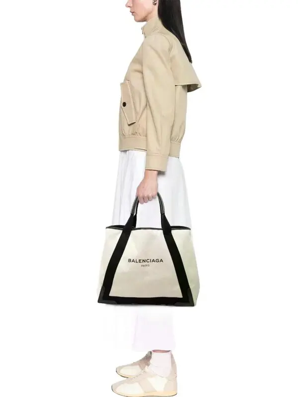 Balenciaga 2017 Canvas Navy Cabas M Tote Bag - White