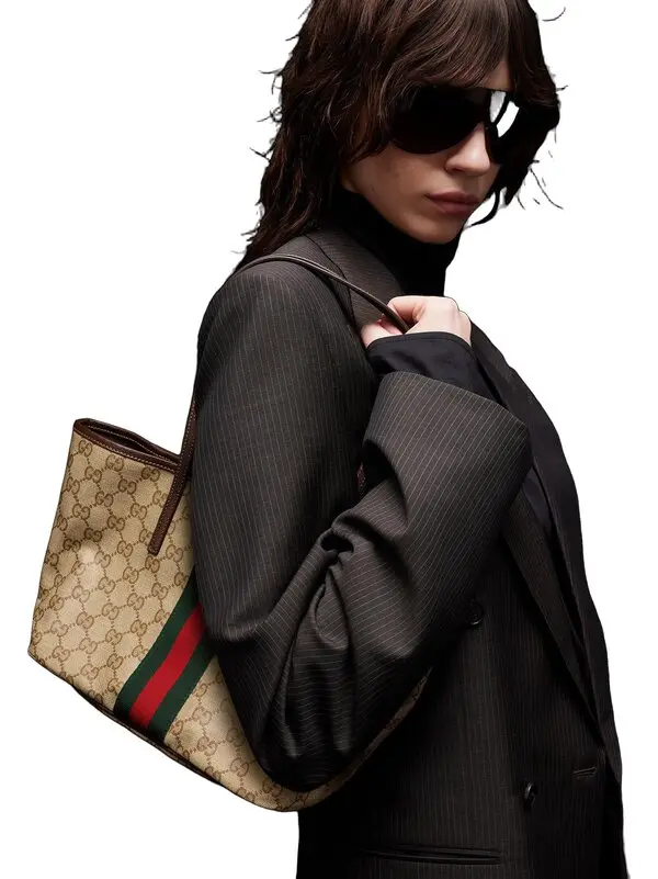 Gucci Essence Gg Canvas Tote Handbag With Two Top Handles And Automatic Button Closure, 25x19x11.5 Cm - Beige
