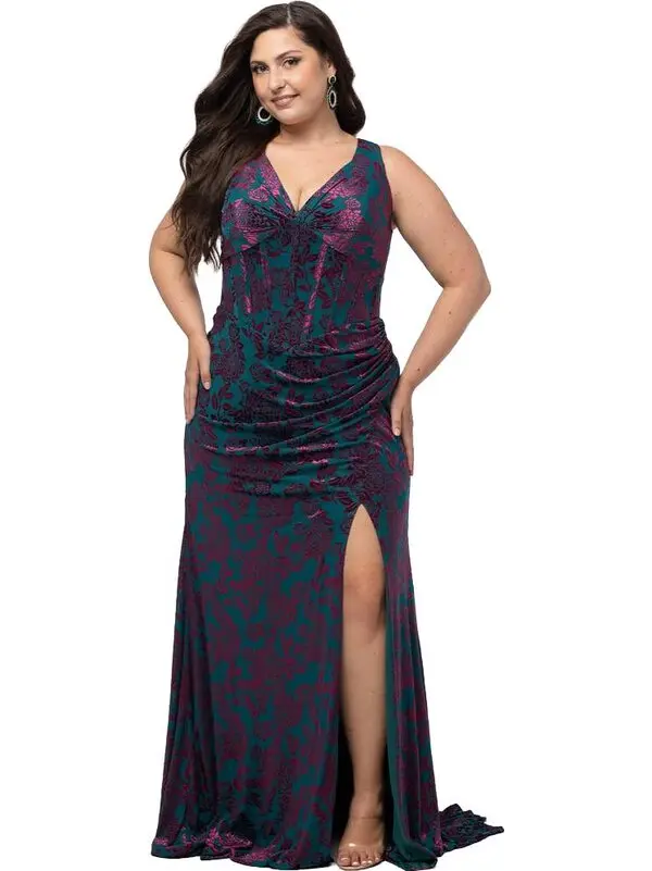 SYDNEY'S CLOSET Plus-size Fitted Velvet Burnout Formal Gown With Slit - Wildberry
