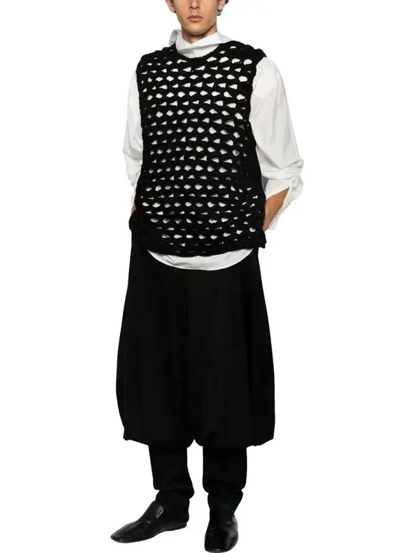 Comme Des Garçons Crochet-knit Sleeveless Vest - Black