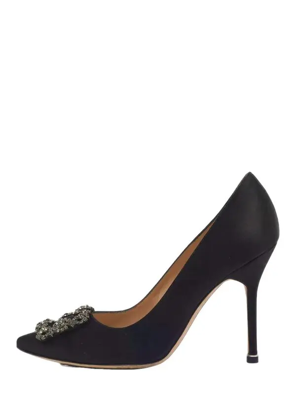 Manolo Blahnik Manolo Hangisi Crystal-buckle Pumps - Black