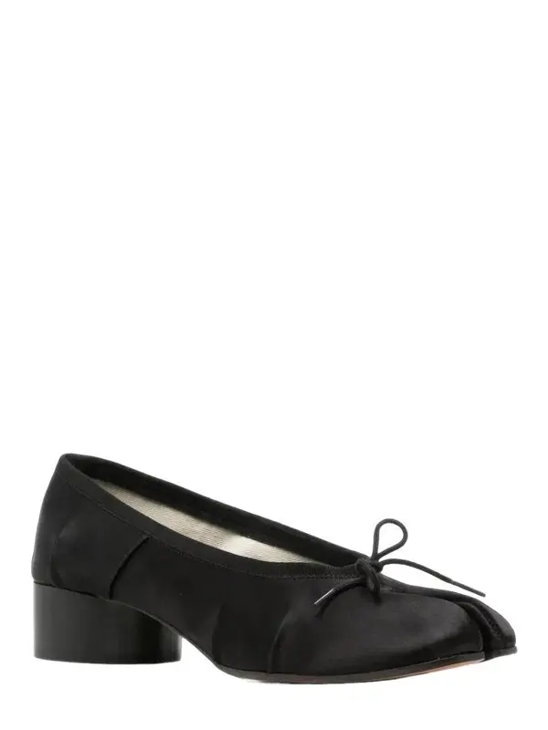 MAISON MARGIELA Tabi Satin Heeled Pumps - Black