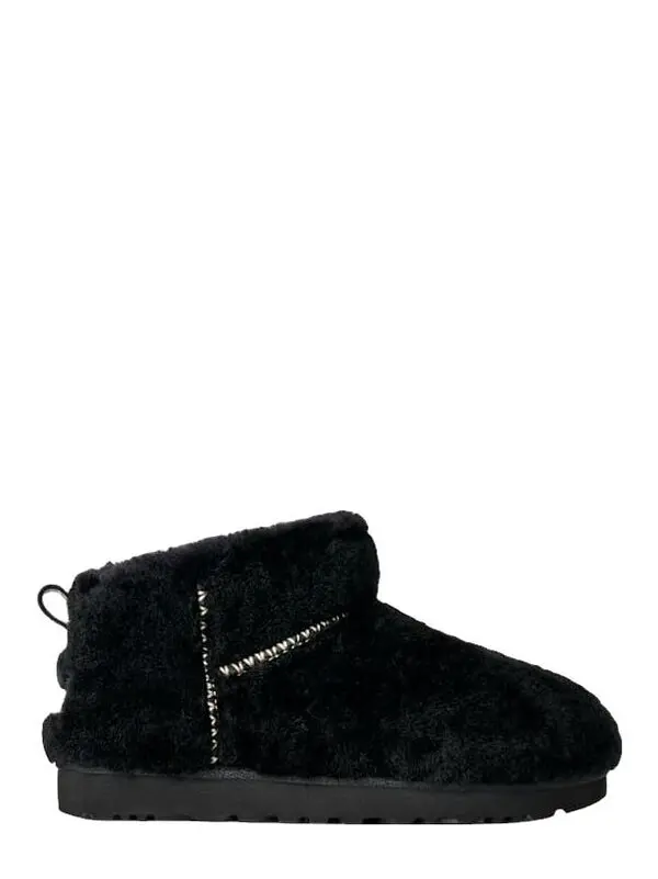 UGG Classic Ultra Mini Fluffed Sheepskin - Black
