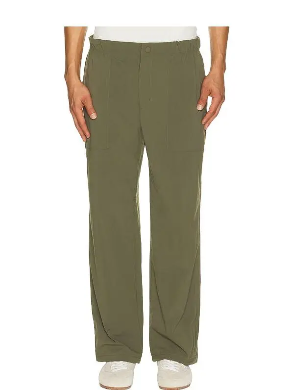 Wilson Trainers Pull On Pant In Green - Grape Leaf