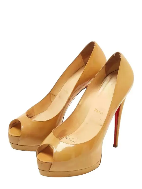 CHRISTIAN LOUBOUTIN Lady Peep Patent Leather Pumps - Neutrals