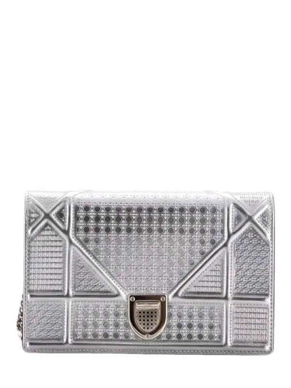 Dior Diorama Wallet On Chain Cannage Embossed Calfskin Clutch Bag - Silver