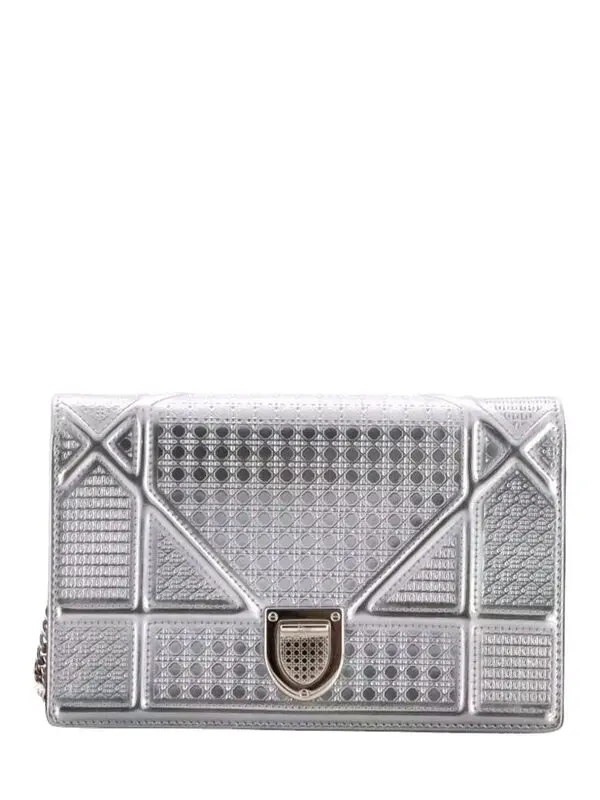 Dior Diorama Wallet On Chain Cannage Embossed Calfskin Clutch Bag - Silver