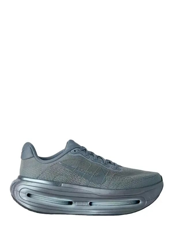 Nike X Isamaya Ffrench Vomero Premium Low-top Sneakers - Grey