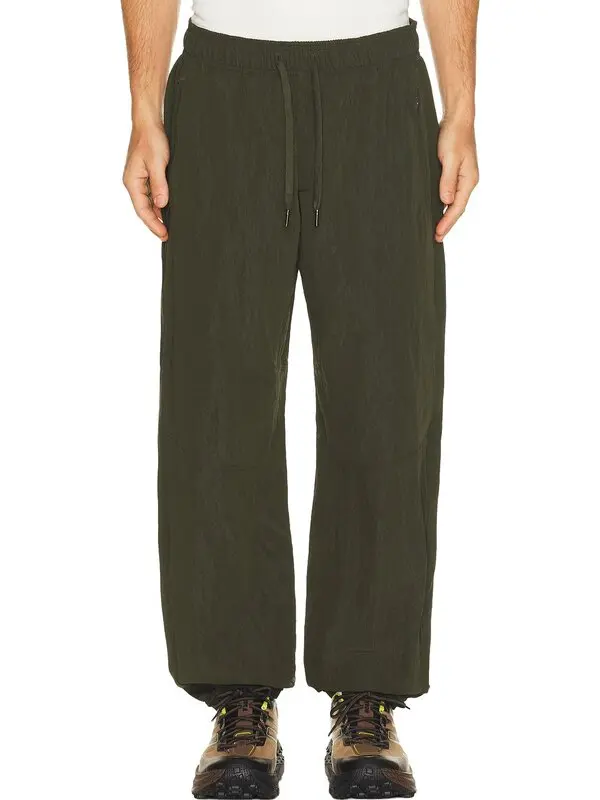 Lululemon Crinkled Nylon Hybrid Track Pant In Dark Green - Deep Forest